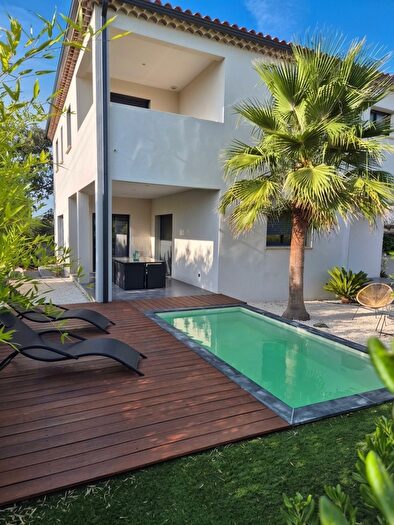 Saint-Maximin : Maison 7 pièces à vendre