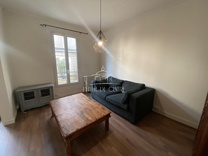 Appartement à louer - Villeneuve-le-Roi, Faisanderie - 2 pièces - 1 chambre