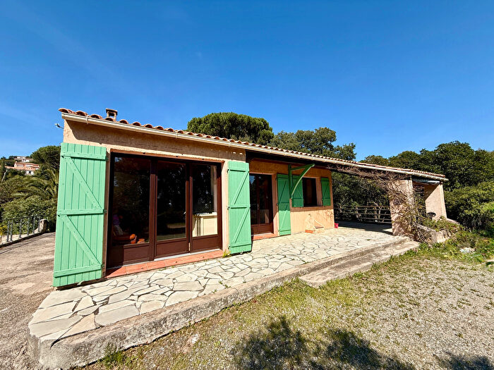 Maison 4 pièces à vendre - Cavalaire-sur-Mer, Pierrugues, Mannes, Canissons