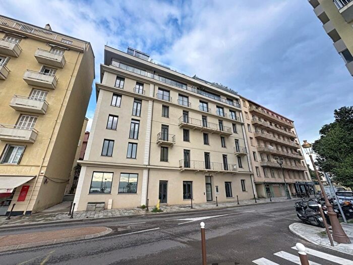 Appartement à louer - Ajaccio, Casone, Trottel - 2 pièces - 1 chambre
