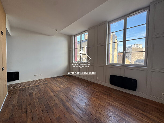 Appartement à louer - Limoges, Centre-ville, Hôtel de Ville, Emailleurs - 1 pièce