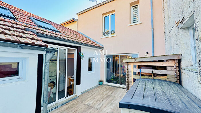 Maison 4 pièces à Igny, à vendre