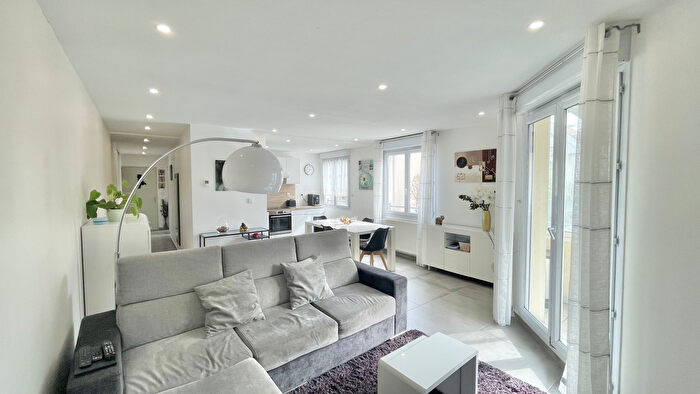 Villeurbanne, Grand Clément : Appartement 3 pièces à vendre