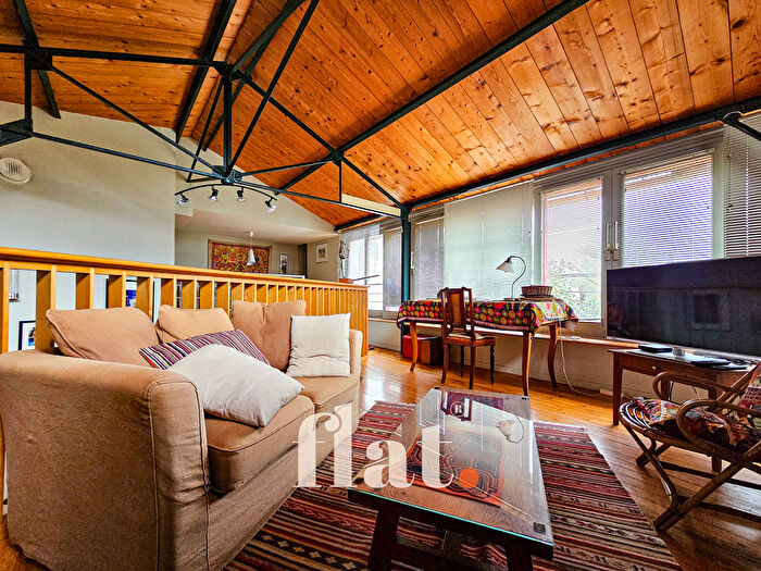 Maison à vendre - Pont-Saint-Martin - 6 pièces - 3 chambres