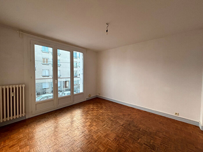 Appartement à louer - Quartiers Nord-Est, Jeanne dArc - 3 pièces - 2 chambres