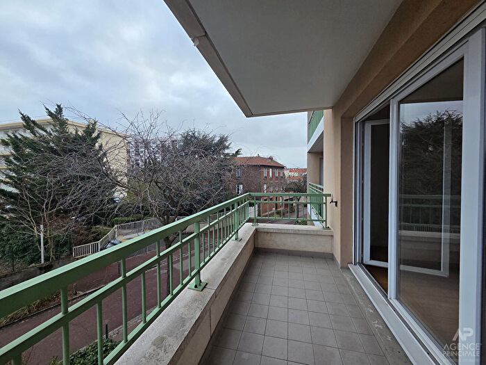 Appartement à louer - Rueil-Malmaison, Coteaux - 5 pièces - 4 chambres