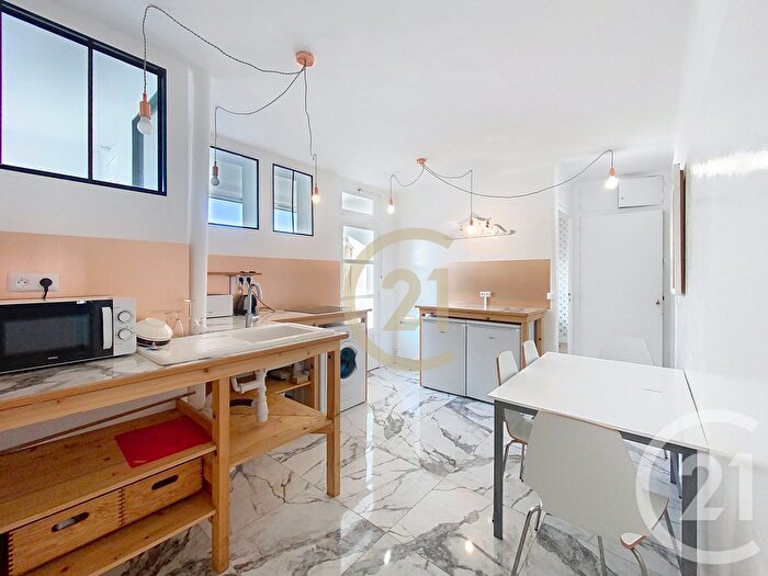 Appartement à louer - Saint-Nazaire, Nord - 4 pièces - 3 chambres