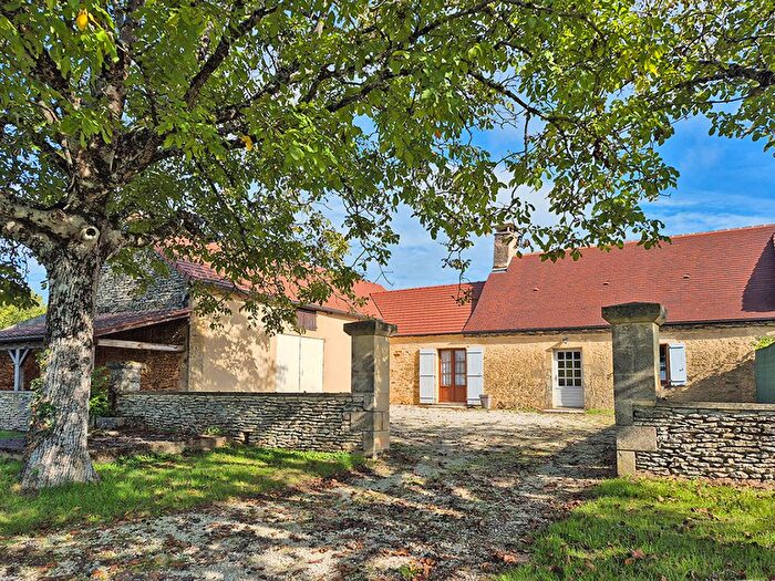 Maison à vendre - Saint-Crépin-et-Carlucet - 7 pièces - 5 chambres