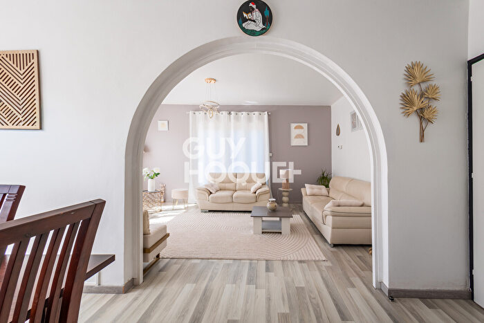 Charvieu-Chavagneux : Maison 8 pièces à vendre