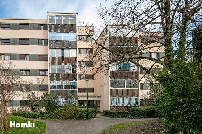 Appartement 4 pièces à Grenoble, Village Olympique, à vendre