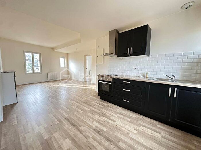 Appartement à louer - Centre Sud, Châtellerault - 3 pièces - 2 chambres