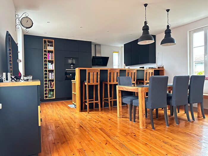 Maison à vendre - Beauregard-Vendon - 6 pièces - 3 chambres