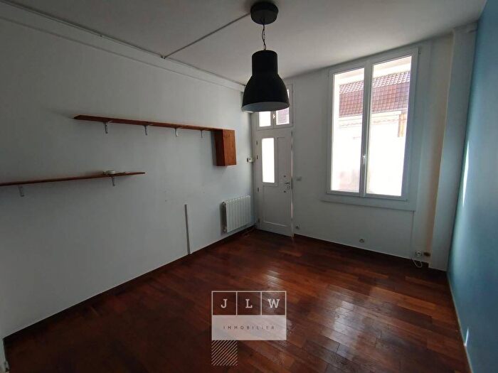 Wazemmes, Lille : Maison 3 pièces à louer