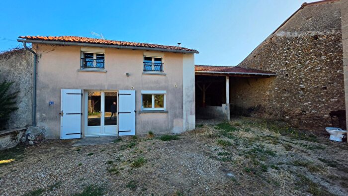 Maison 4 pièces à vendre à Leignes-sur-Fontaine