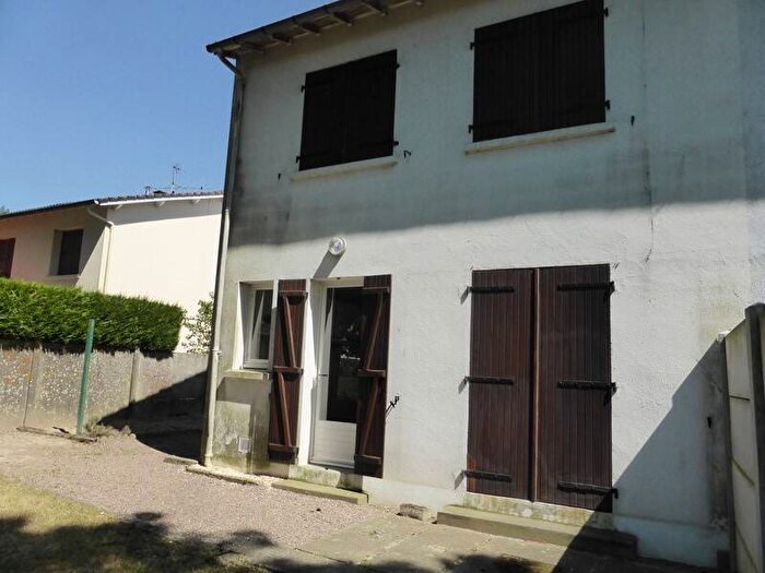 Maison à louer - Bressuire - 4 pièces - 3 chambres