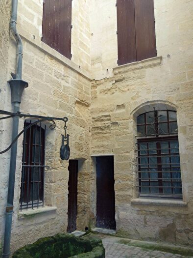 Appartement à louer - Centre Est, Uzès - 1 pièce
