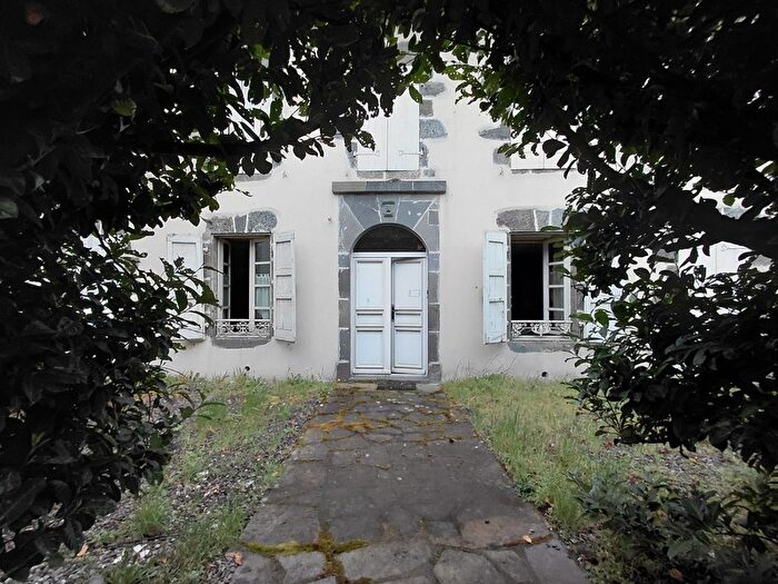 Maison 10 pièces à Saint-Paul-des-Landes, à vendre