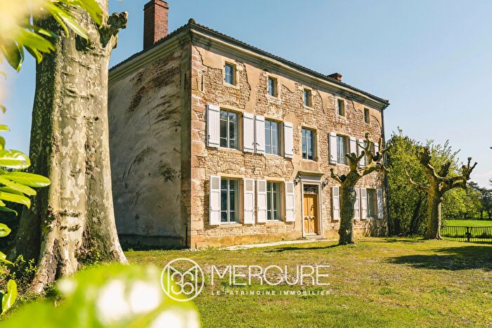 Maison à vendre - Vonnas - 9 pièces - 4 chambres