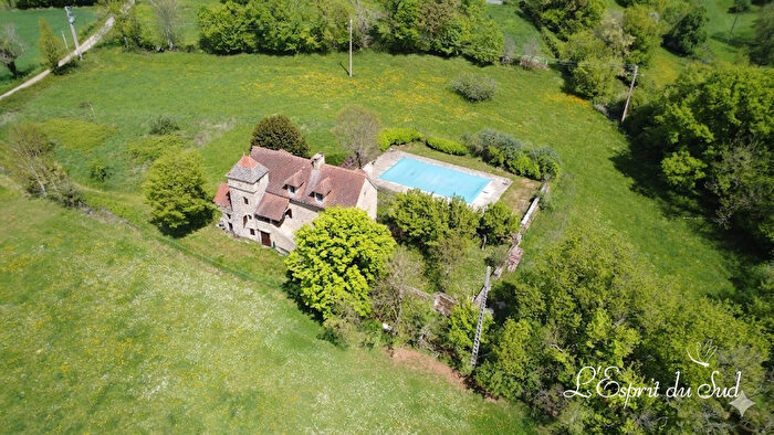 Maison 7 pièces à Puylagarde, à vendre