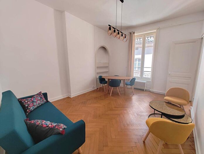 Pentes de la croix-rousse, Lyon 1er arrondissement : Appartement 2 pièces à louer