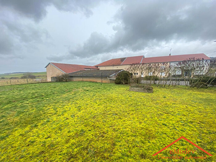 Maison à vendre - Vittel - 6 pièces - 4 chambres