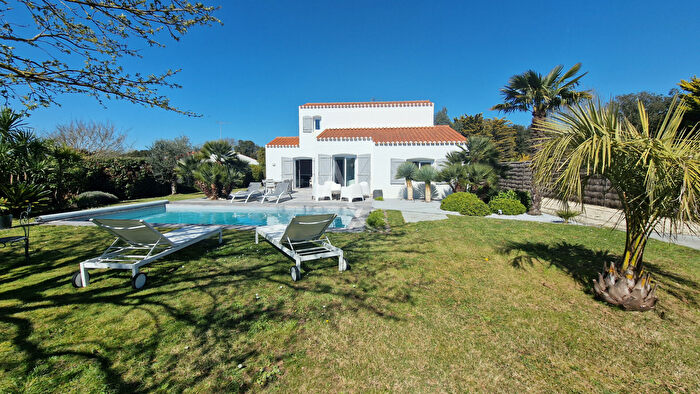 Maison à vendre - Talmont-Saint-Hilaire - 6 pièces - 4 chambres