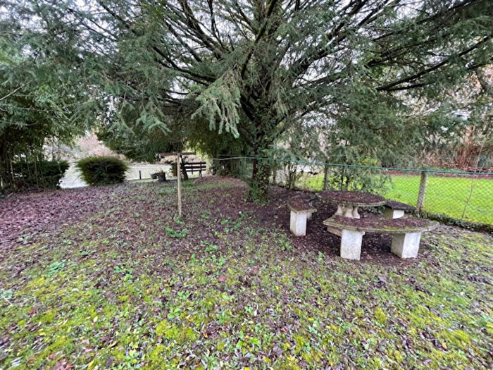 Maison à vendre - Gond-Pontouvre - 8 pièces - 3 chambres