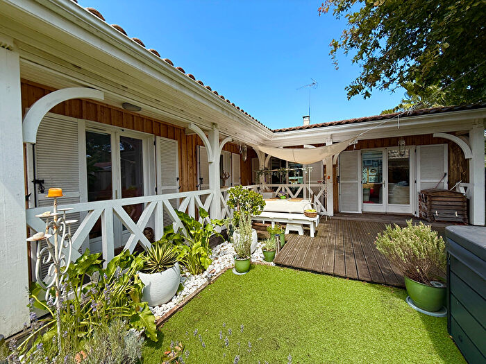 Maison à vendre - Gujan-Mestras, Mestras - 5 pièces - 4 chambres