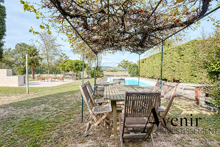 Maison à vendre - Quincieux - 8 pièces - 5 chambres