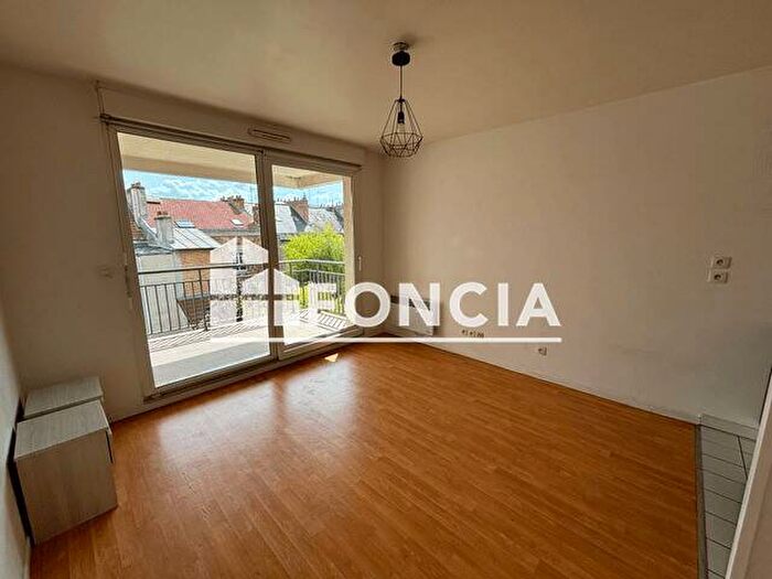 Appartement à louer - Centre Ville, Reims - 1 pièce