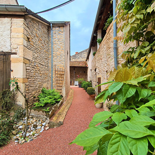 Maison à vendre - Rully - 9 pièces - 6 chambres