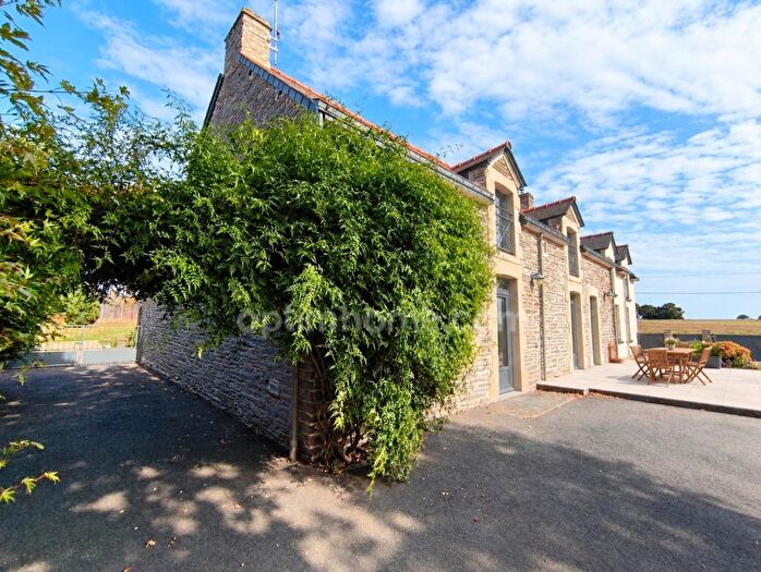 Saint-Just : Maison 10 pièces à vendre