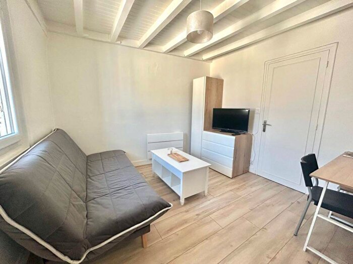 Appartement à louer - Georges Pompidou, Périgueux - 1 pièce