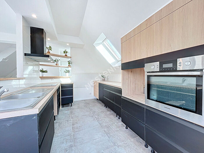 Maison à louer - La Riche - 7 pièces - 3 chambres