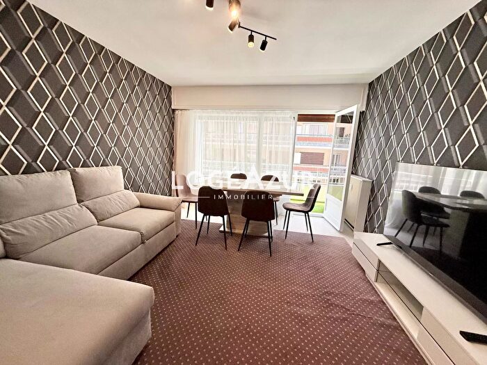 Appartement 3 pièces à louer à Antibes, Coeur de ville