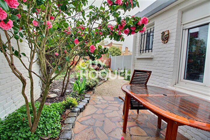 Maison à vendre - Douai, Centre-ville - 7 pièces - 2 chambres