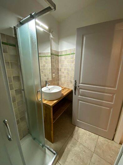 Appartement 1 pièce à Sainte-Cécile-les-Vignes, à louer