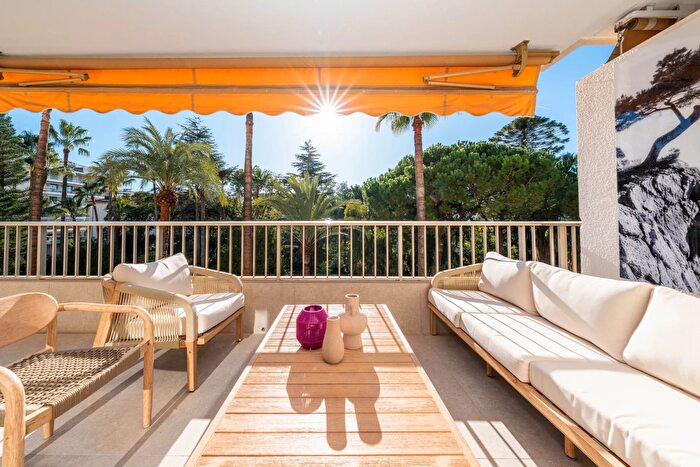 Appartement à vendre - Cannes, Pointe Croisette - 3 pièces - 2 chambres