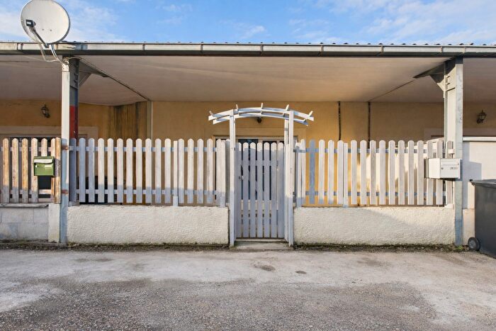 Appartement à vendre - Romilly-sur-Seine, Le Trou-du-Chêne - 4 pièces - 3 chambres