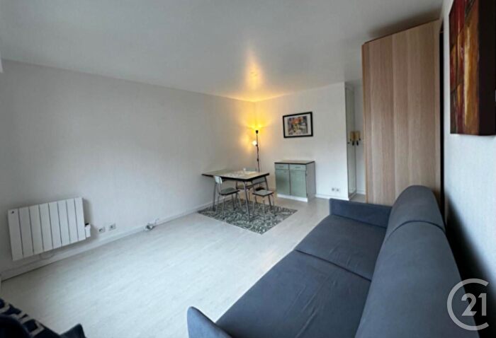 Appartement 1 pièce à Le Chesnay, Saint-Antoine de Padoue, à louer