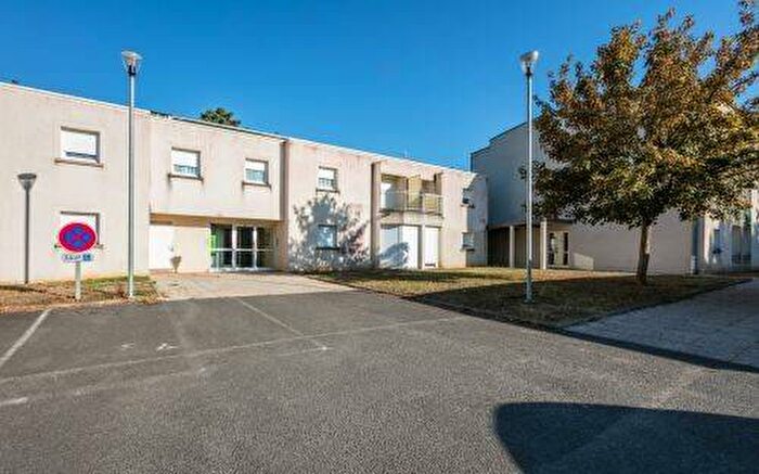 Appartement à louer - Le Bourg, Saint-Germain-du-Puy - 1 pièce