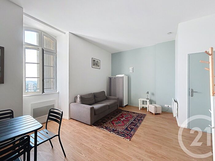 Appartement 1 pièce à Angoulême, Le Vieil Angoulême, à louer