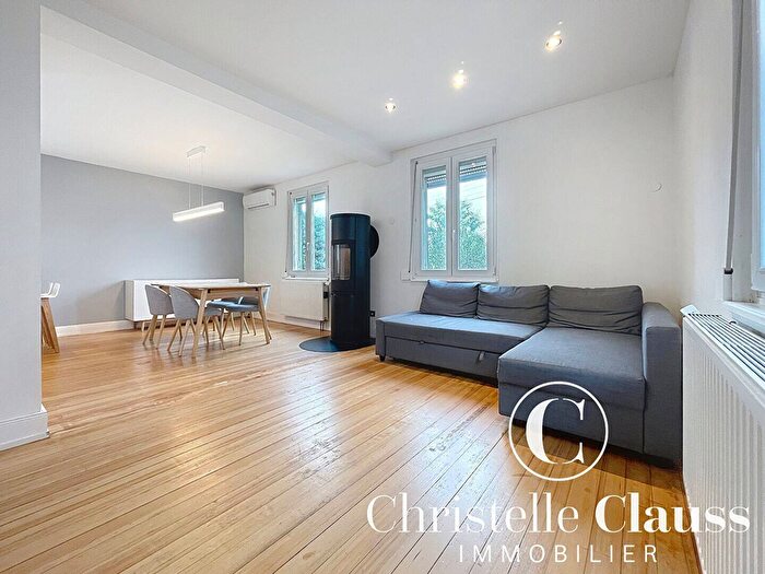 Maison à louer - Annexe, Bischheim - 4 pièces - 3 chambres