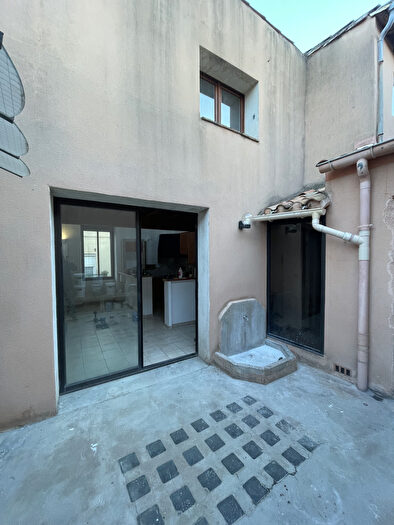 Appartement à louer - Nîmes, Gambetta - 4 pièces - 3 chambres