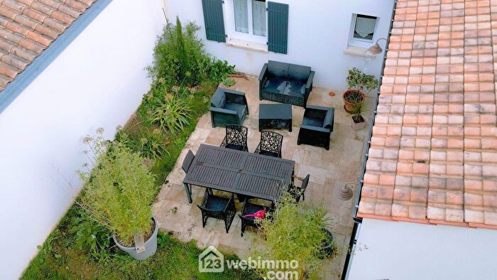 Maison à vendre - LHoumeau - 4 pièces - 3 chambres