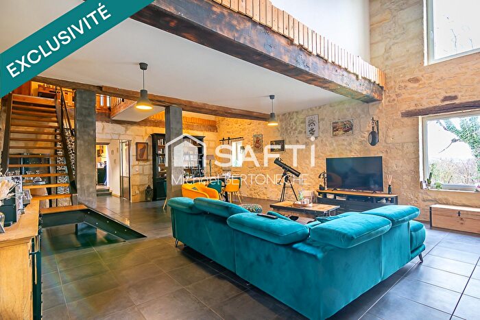 Maison à vendre - Villegouge - 5 pièces - 4 chambres