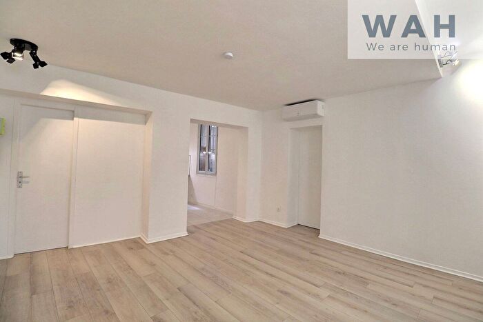 Appartement à louer - Centre Historique, Montpellier - 2 pièces - 1 chambre