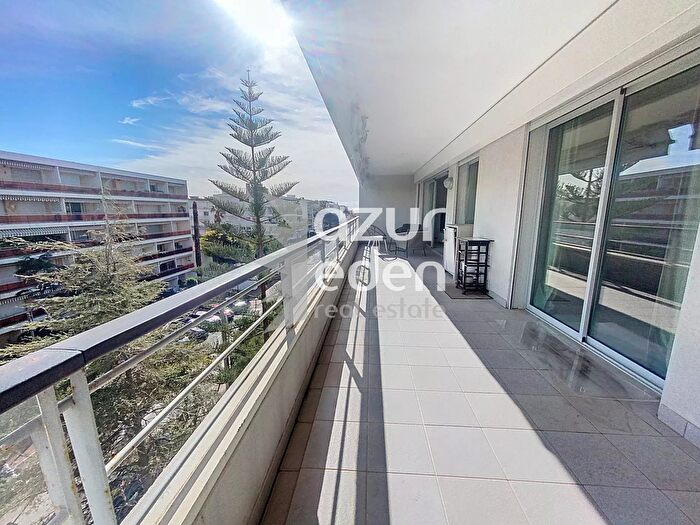 Appartement à vendre - Cannes, Pointe Croisette - 3 pièces - 2 chambres