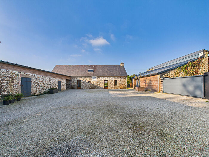 Maison à vendre - Plomodiern - 4 pièces - 3 chambres