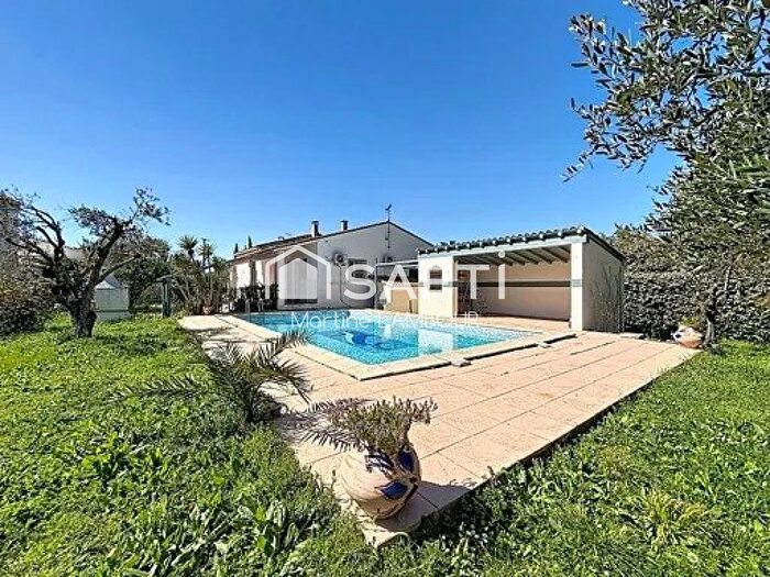 Arles, Mas-Thibert, Salin-de-Giraud : Maison 6 pièces à vendre